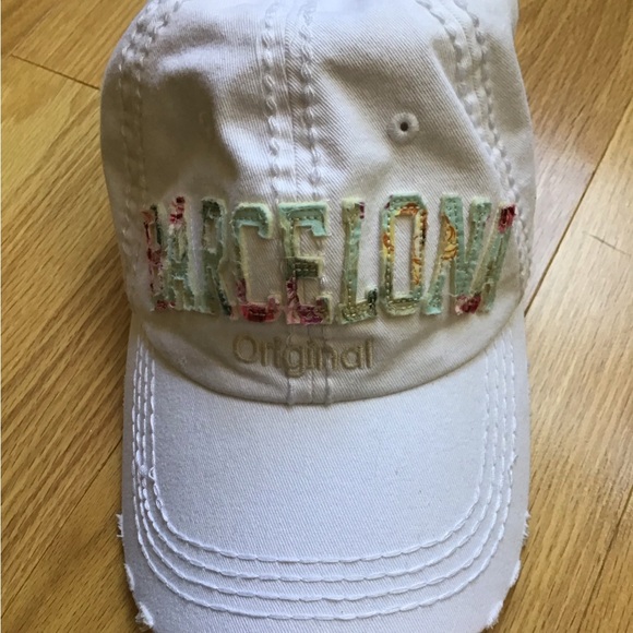 Robin Ruth | Accessories | Robin Ruth Barcelona Original Strapback Hat ...